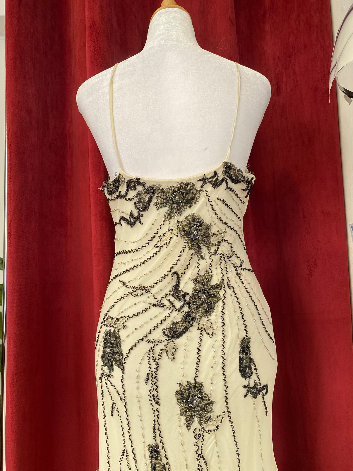 100% silk white all over handbeaded gown – Vintage_cnty